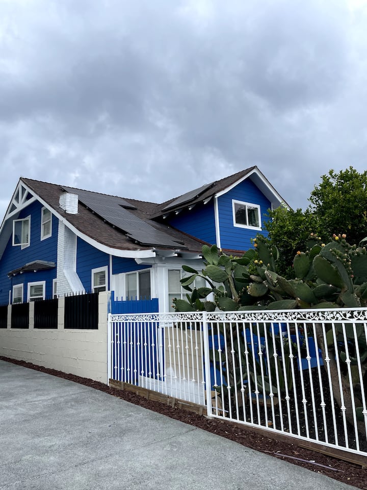 Entire House @Usc/expo/bmo Stadium/lacoliseum/dtla - El Segundo, CA