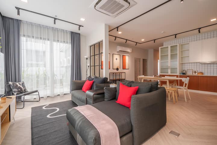 Penthouse For Family And Frds - 6 Mins Walk To Bts - Bangkok
