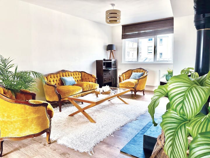 Sunny Seaside Sanctuary - Brighton