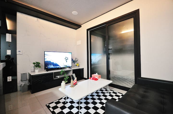 금연숙소/대전역/야구장/성심당/매일침구교체/엘리베이터/건물내주차불가(주차문의숙소설명참고) - Daejeon