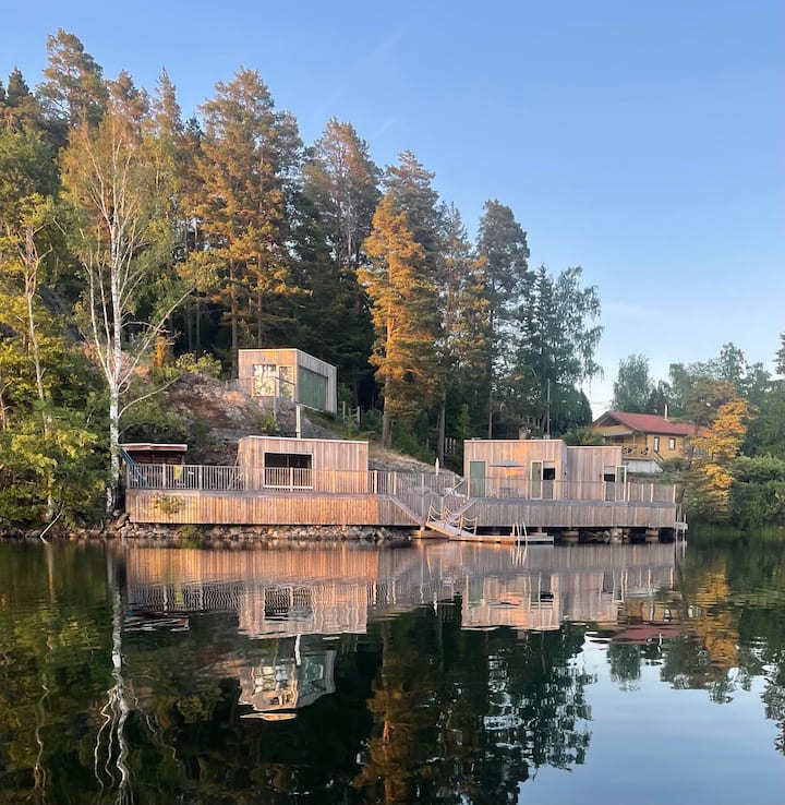 Unikt Hus Med Gästhus  Vid Vatten - Gnesta