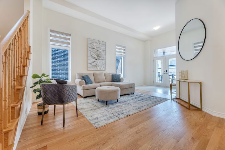 Kings Dream: Luxurious 7b/3.5b,kitchen,5g,parking! - Oshawa