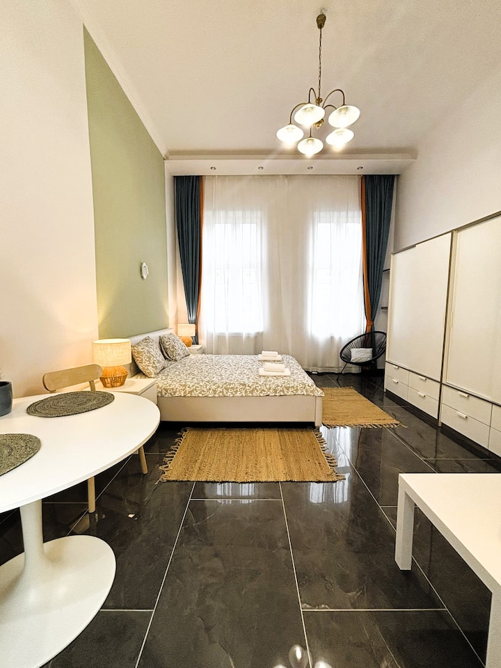 Urban Chic Luxe - Budapest