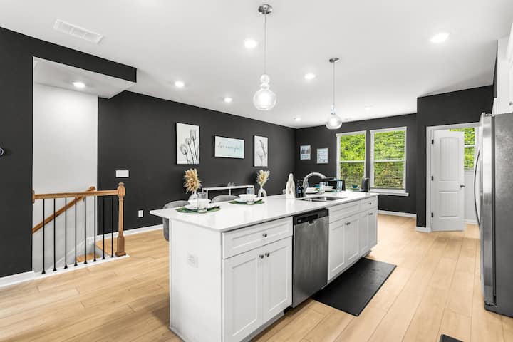 Modern 4br/4b Near Downtown Atl - Atlanta, GA