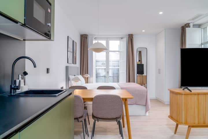 Santiago De Compostela | Comfort Studio + Balcony - Santiago de Compostela