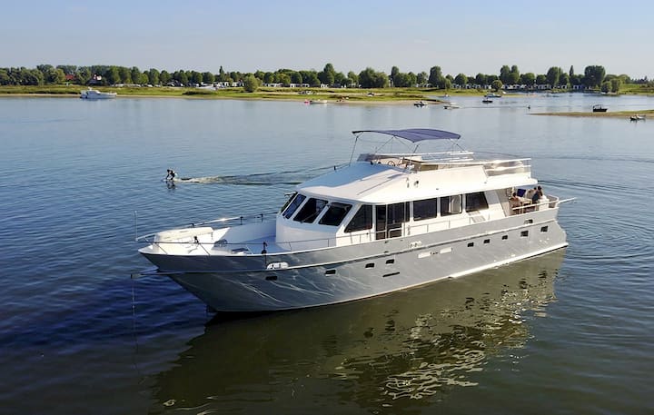 Ms De Baron - Tiel