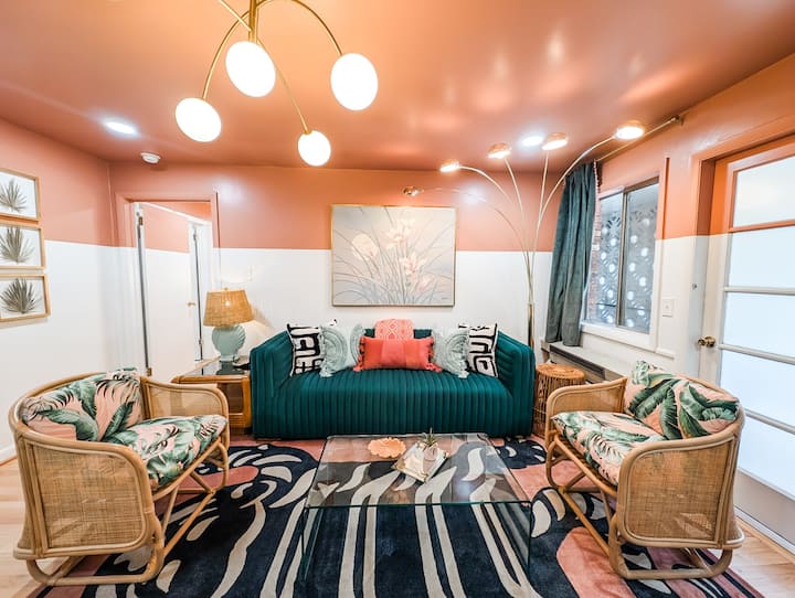 The Flamingo Suite | 1 King | Newly Renovated! - Columbia, SC