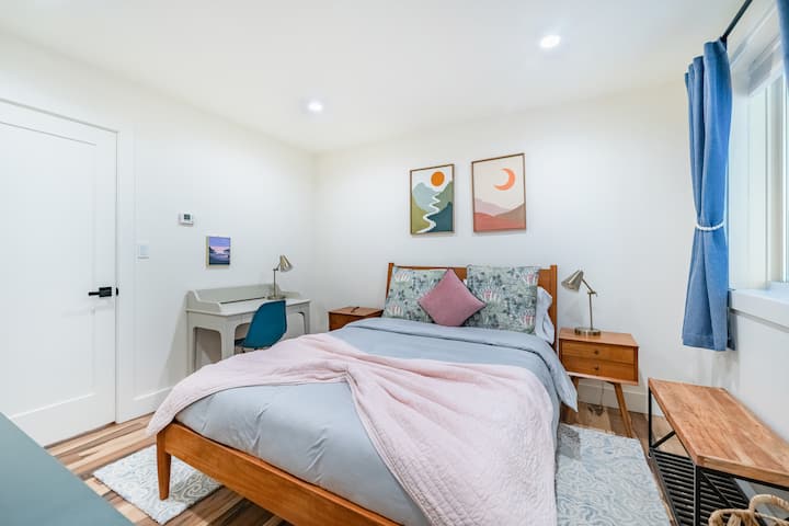 Brand-new, Cheery & Private Flat W/ Outdoor Patio - Daly City, CA