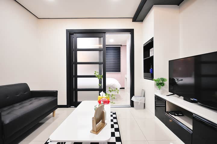 금연숙소/대전역/야구장/성심당/매일침구교체/엘리베이터/건물내주차불가(주차문의숙소설명참고) - Daejeon