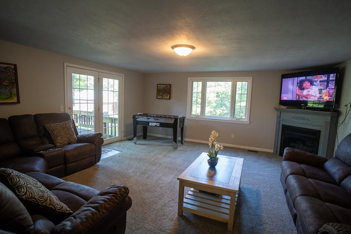 Villa In Attica - Hilltop - Liberty Lake, Liberty Township