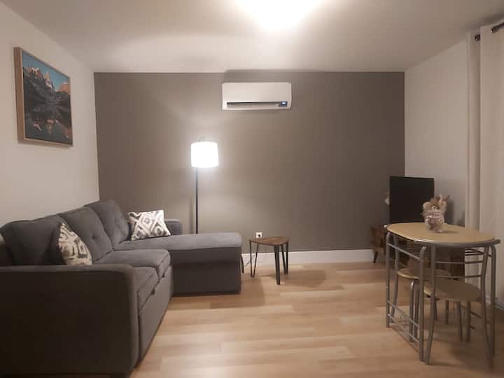 Cozy Charming Getaway Suite - Moncton