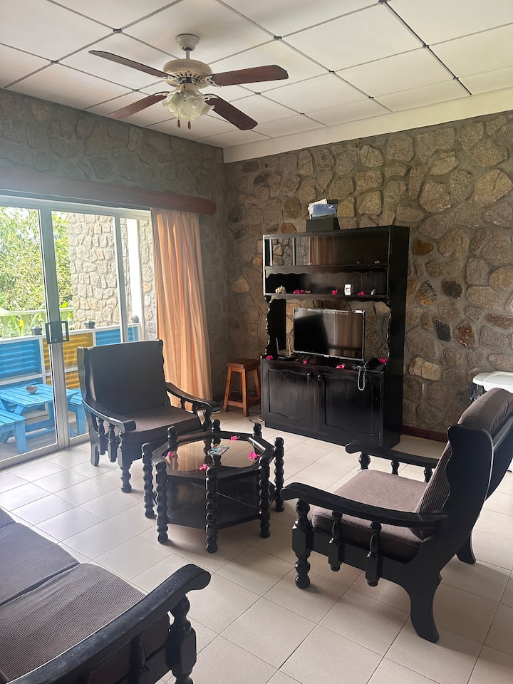 Koko Villa - 2 Bedroom Apartment - Seychelles