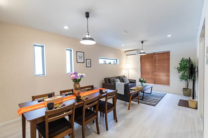 4ldk一軒家貸切/12名様/110㎡/花園町徒歩4分/天下茶屋駅徒歩8分/駐車場2台 - Osaka