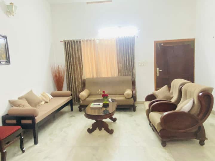 Mampilly Guest House, Kottayam - Kottayam