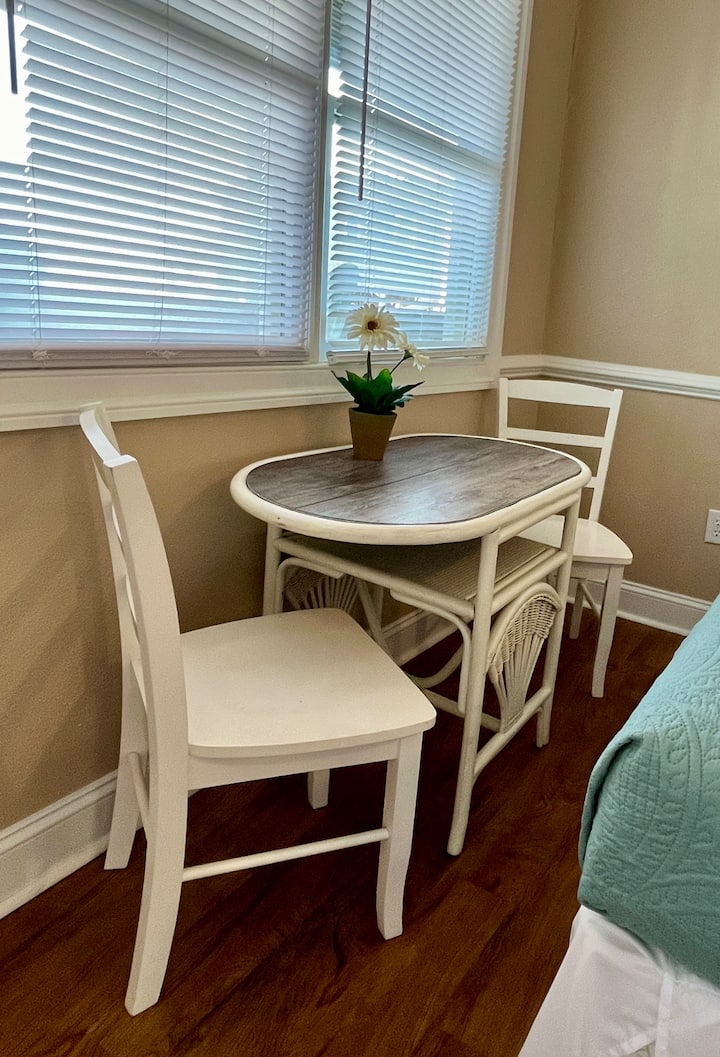 Oceanfront Double Queen Room - Avon, NC