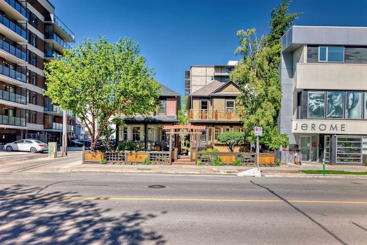 3 Bed 2 Bath Home West Downtown. - Calgary