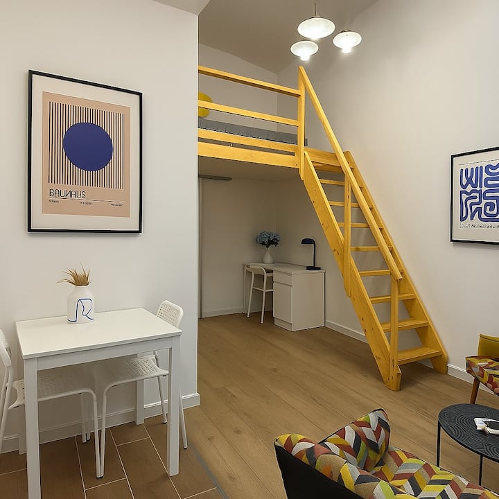 Benetton Stlye - Freedom In Blue And Organge - Budapeszt