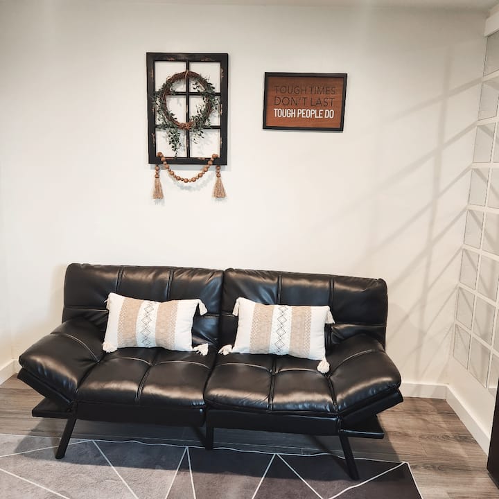 Superhost•private 2story Tiny Home & Quiet Retreat - Mission, TX
