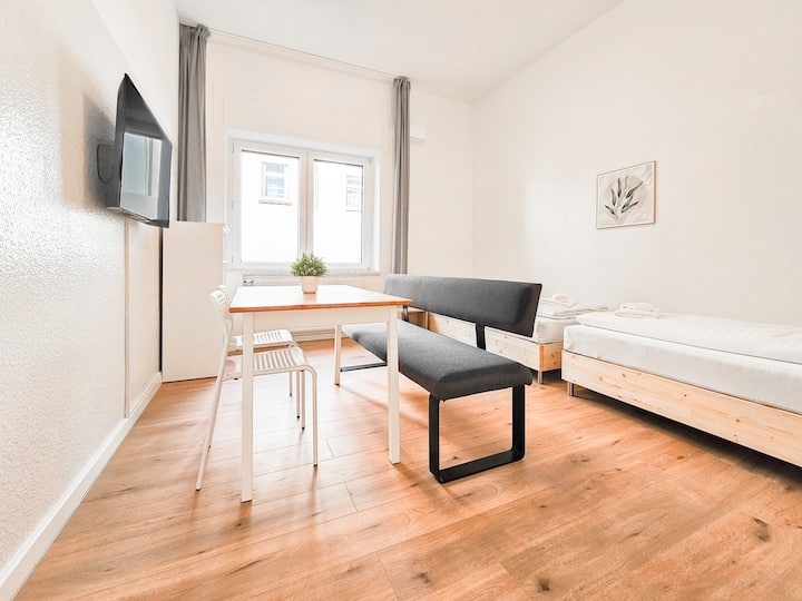 Raj Living - 2 Rooms - Terrace - 25 Min Messe Dus - Duisburg
