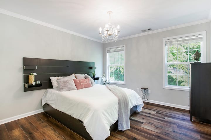 New! 2 Queen Rooms, Private Bath @ Atl Area House - Atlanta, GA