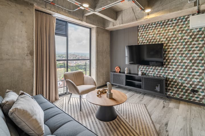 |Ahead| New 1br Close To The Airport With Parking - Pereira