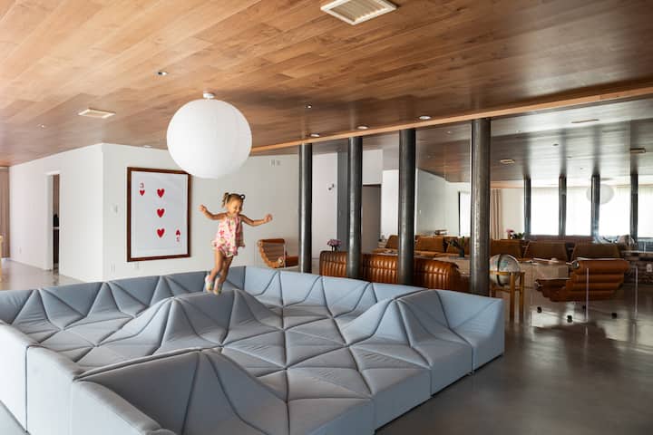 New7 Bdr Iconic Designer Home 5 Min From Strip - Las Vegas, NV