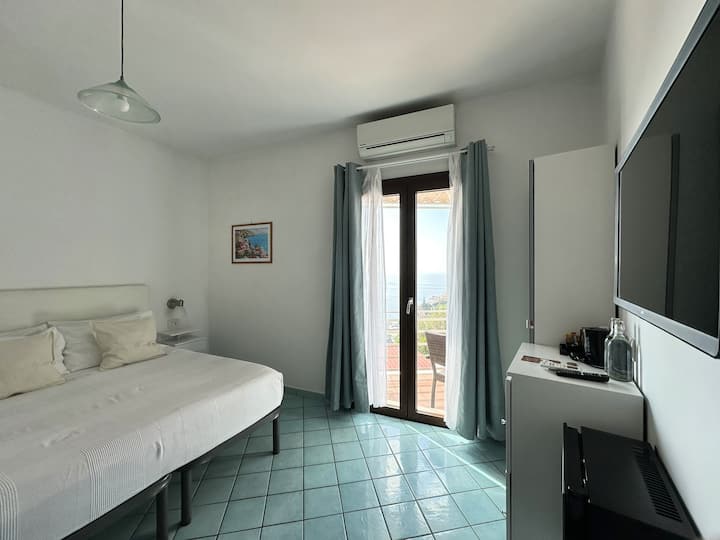 Sea View Double Room, Private External Bathroom - Positano