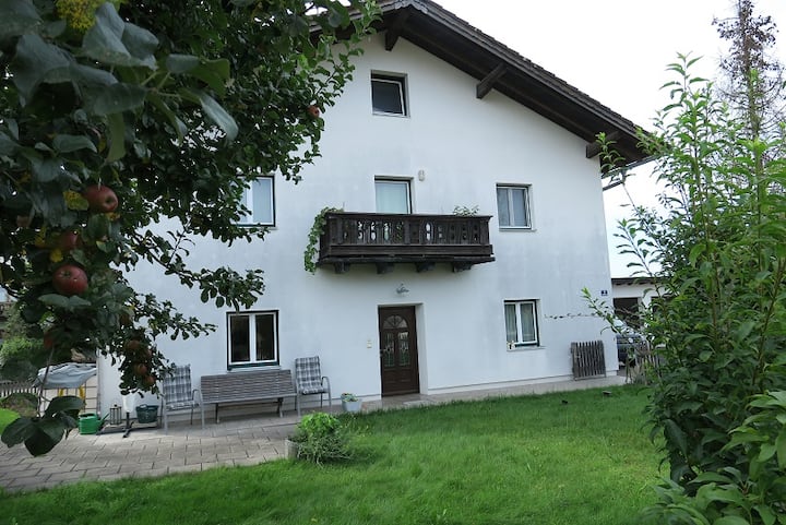 Apartment In A Bavarian Farming Village - Kolbermoor