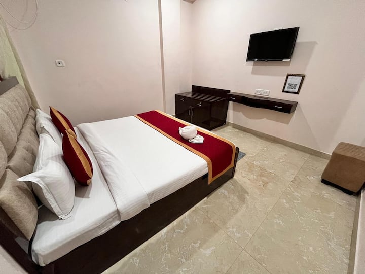 Shri Ram Paying Guest House@3bhk - Varanasi