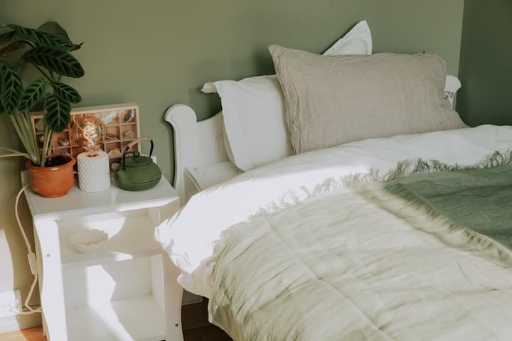 The Green Oasis  Room (Central & Cozy) - Oslo