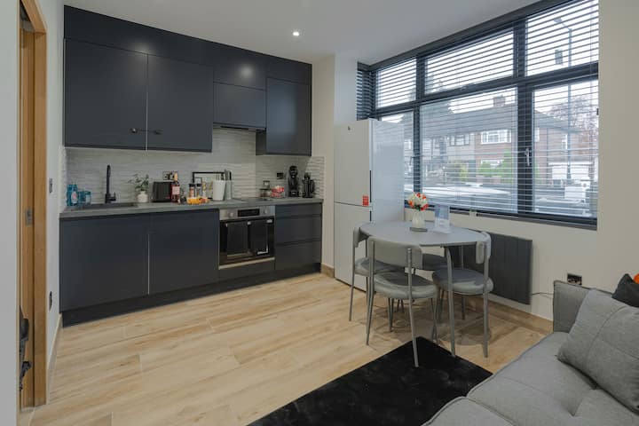 Modern Apartment|sleeps 3| Links To Central London - Enfield