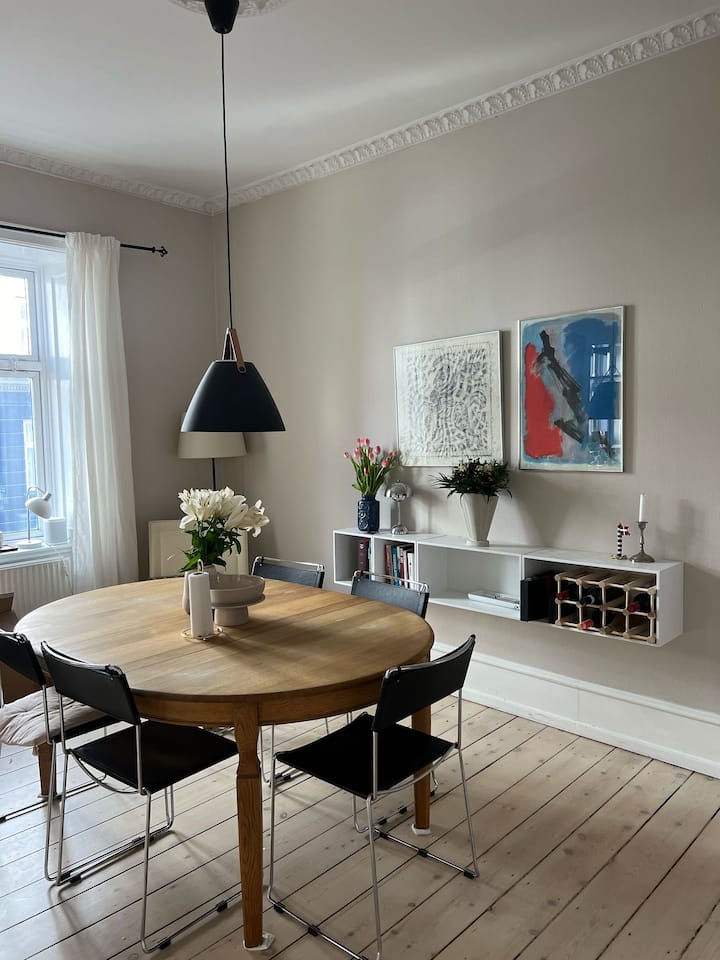 Charming 3-room Apartment + Balcony –Best Location - Kopenhagen