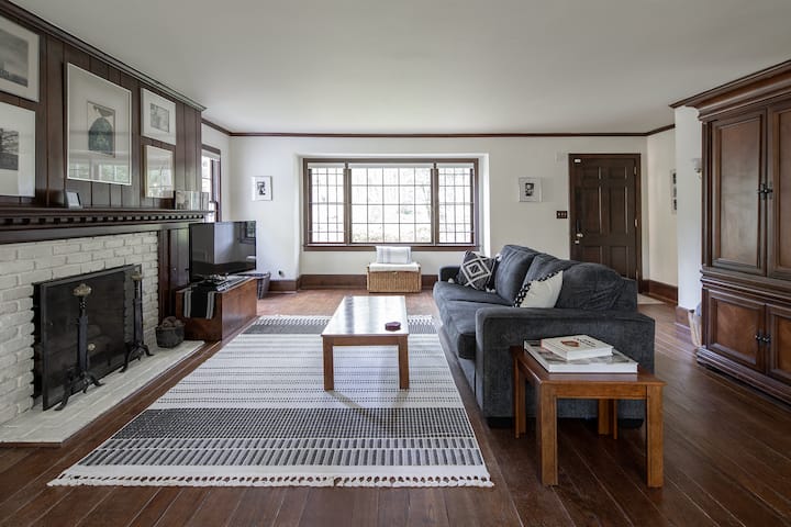 3 Bd/3 Ba House In Safe, Historic Area - Marietta, GA