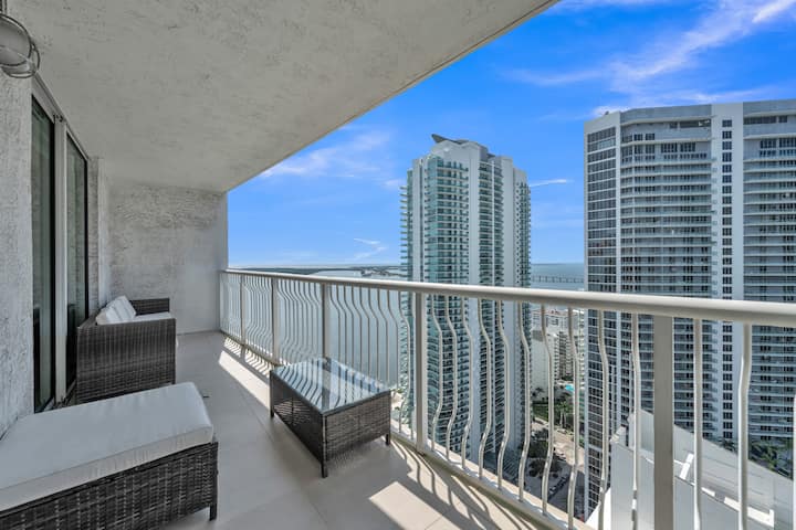 Stunning Condo | 38th Floor Ocean Views | King Bed - Bill Baggs Cape Florida State Park, Key Biscayne