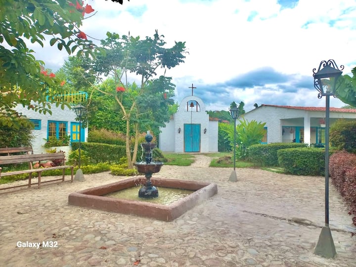 La Querendona - Rent A Replica Of A Coffee Town. - Pereira