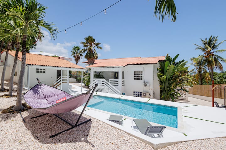 Luxury Spacious Villa With Pool Near Mambo Beach - Curaçao