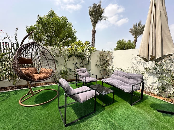 Chic & Peaceful  Dubai Family Villa - Sleep 9 - Dubai