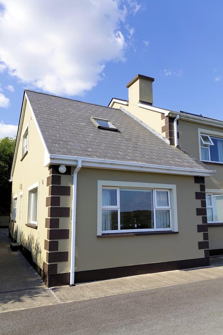 Ann's Country Cottage - County Donegal