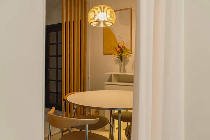 무료짐보관)망원역 도보4분 합법숙소/망원시장 2분/홍대용산 15분/2룸 침대2개/올리모델링 - South Korea