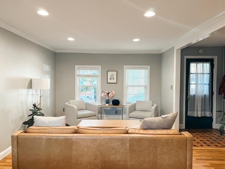 Bright Single-family Home In Charlestown - Boston, MA