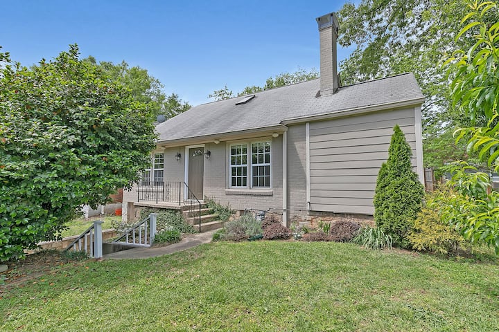 Newly Renovated Downtown Atl Bungalow - Atlanta, GA
