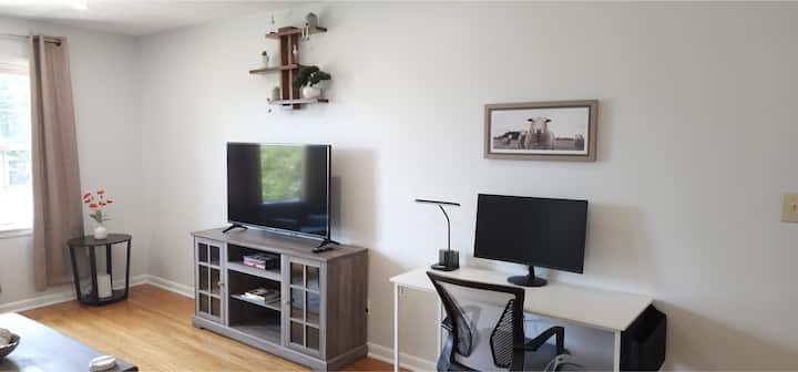 Blissful Getaway Pet_friendly/ Fully Fence Yard - Huntsville, AL