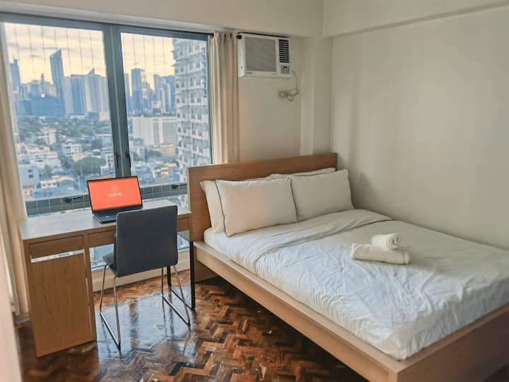 2-br Spacious Condo Modern Home | Our Home Bnb - Makati