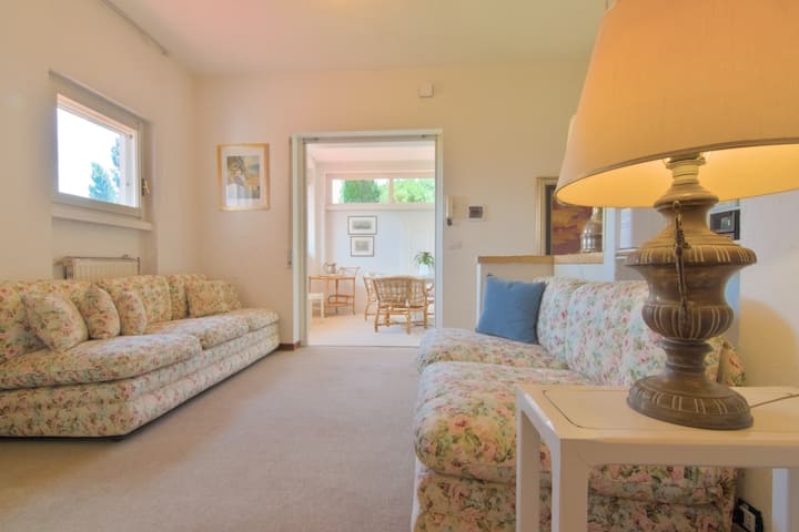 Lalla Al Lago - Pool Access, Parking, Lake Views - Padenghe sul Garda