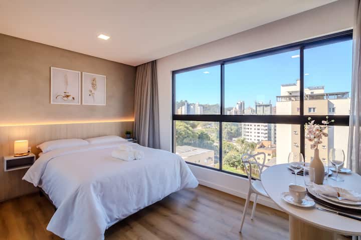 Loft 710 Mobiliado/wifi/piscina/vaga/próx Oktober - Blumenau