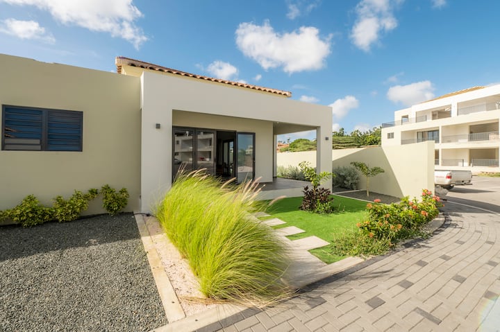 Stylish 2br Villa + Pool, Walk To Mambo Beach - Curaçao
