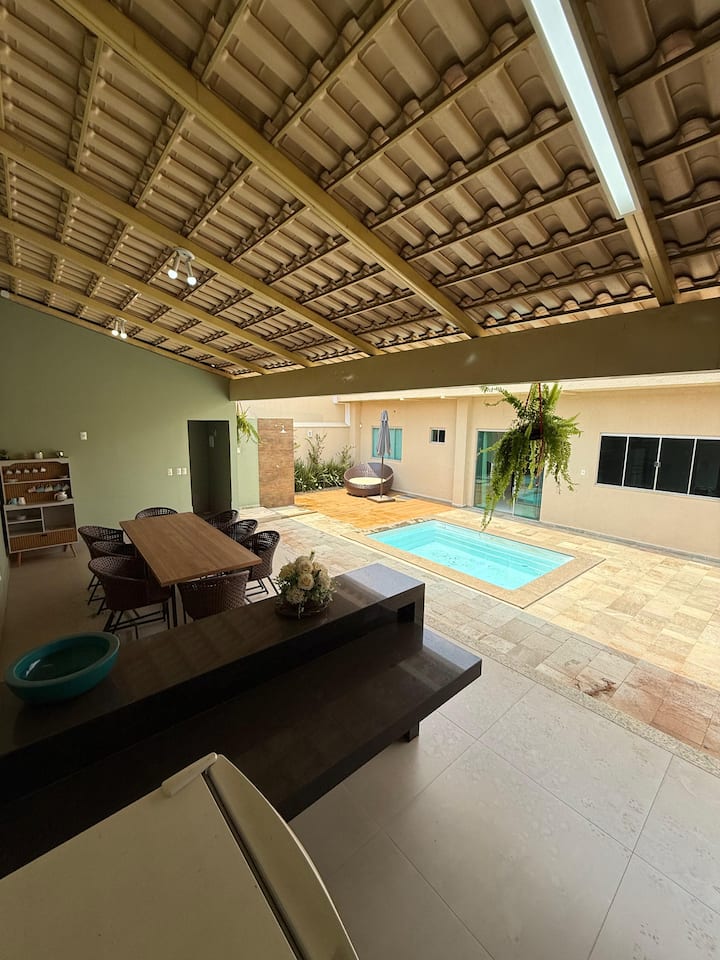 Mansão C/ Piscina - Bairro Nobre - Caldas Novas