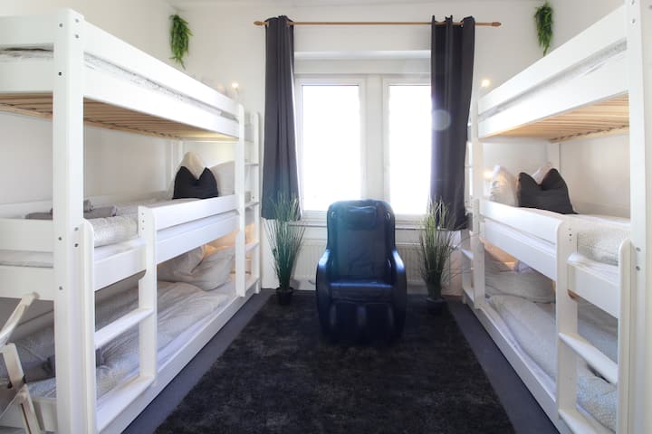 Central-fast Wi-fi-bunk Beds - Ulm