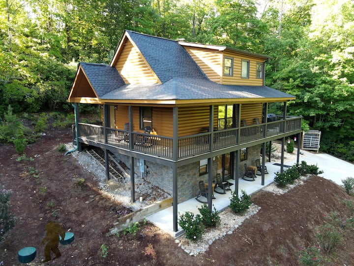Wildlife Cabin - Helen, GA