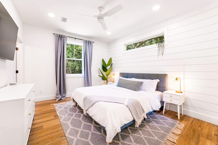 Coastal 3br Cottage • Near Dt & Beach • Waffle Bar - St. Augustine, FL